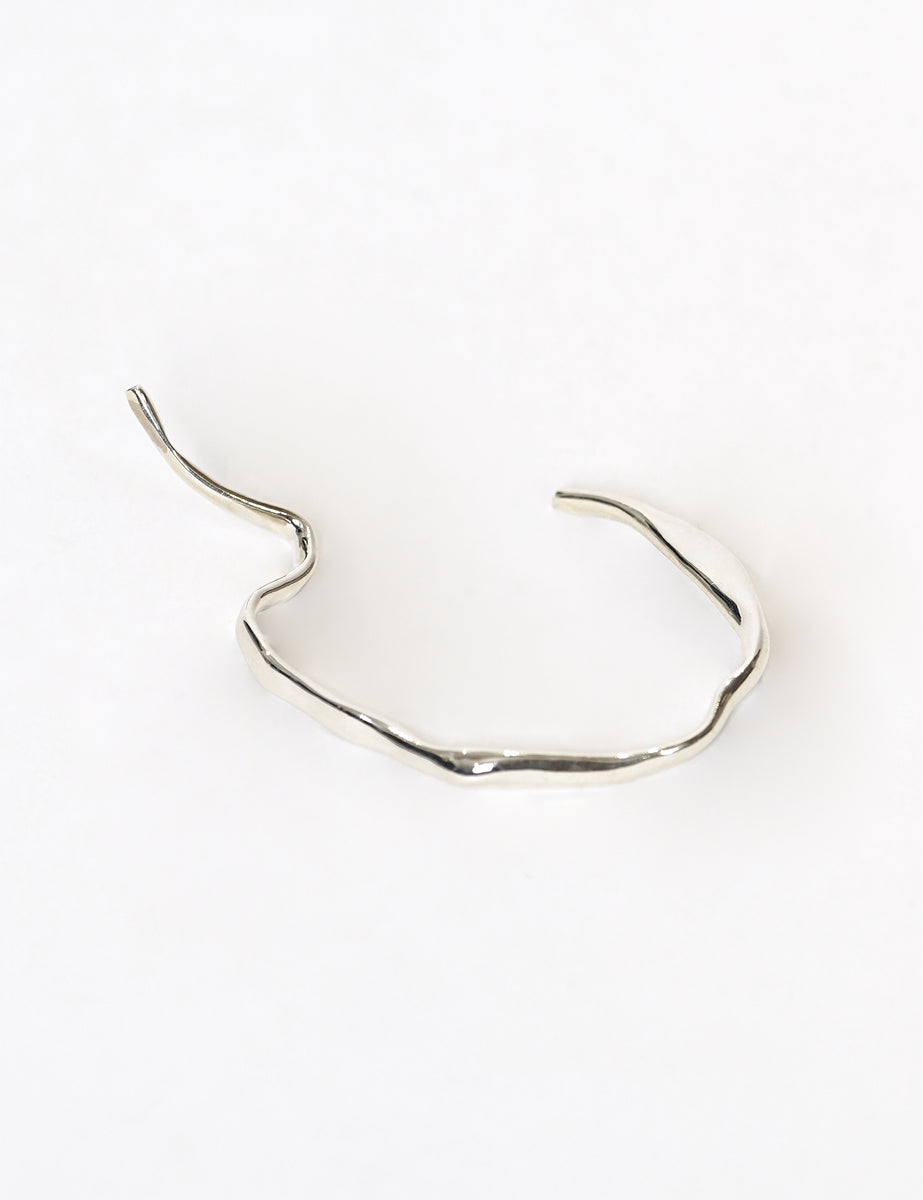 KARMUEL YOUNG SILVER HAMMER-CRAFTED BANGLE (THIN) – GRAPH LAYER