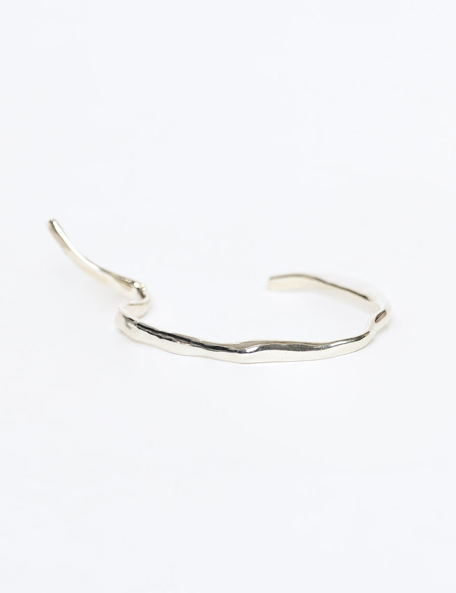 KARMUEL YOUNG SILVER HAMMER-CRAFTED BANGLE (THIN) – GRAPH LAYER